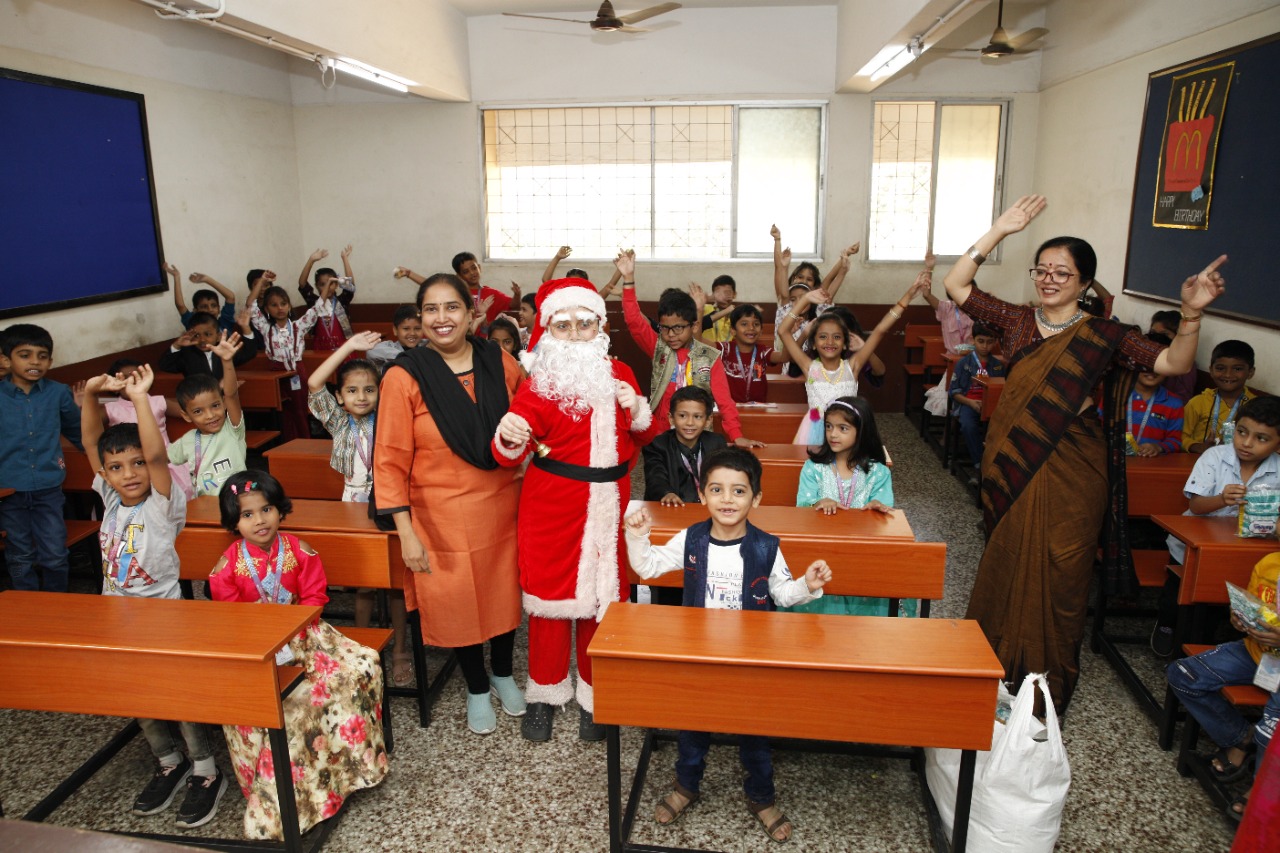 Students celebrate Christmas with Santa & Singing Carols – PTVEM ...