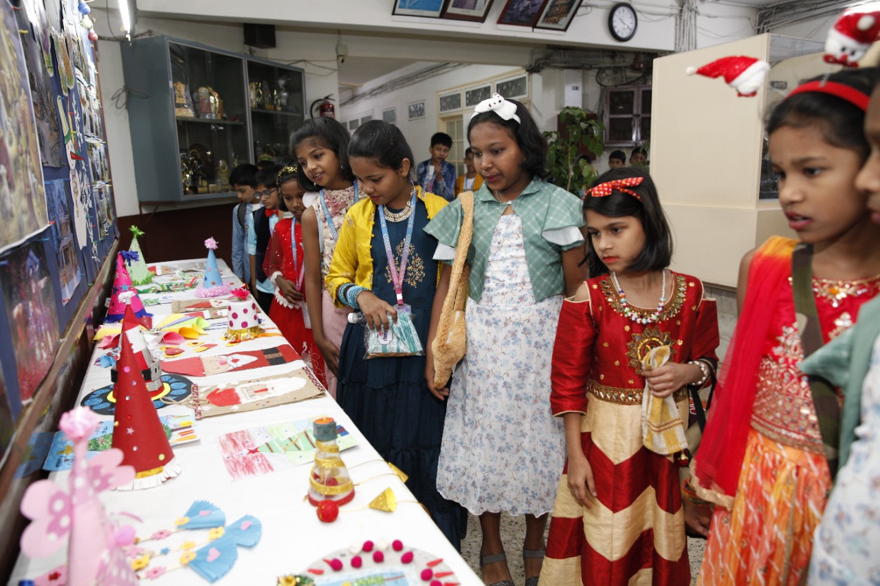 Students celebrate Christmas with Santa & Singing Carols – PTVEM ...