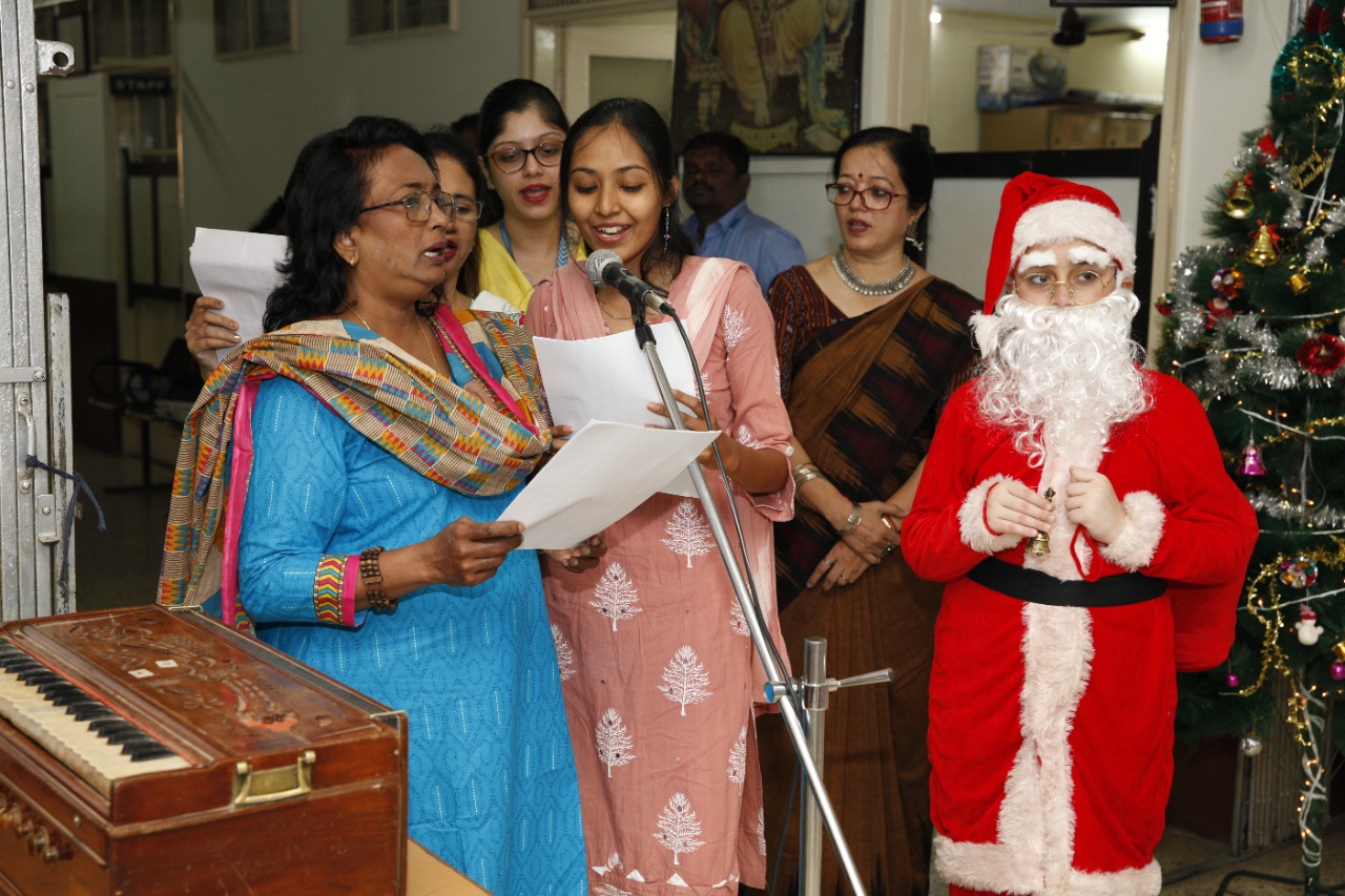 Students celebrate Christmas with Santa & Singing Carols – PTVEM ...